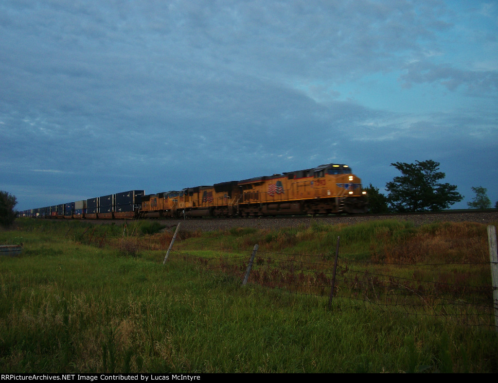 UP 7393 westbound UP intermodal train